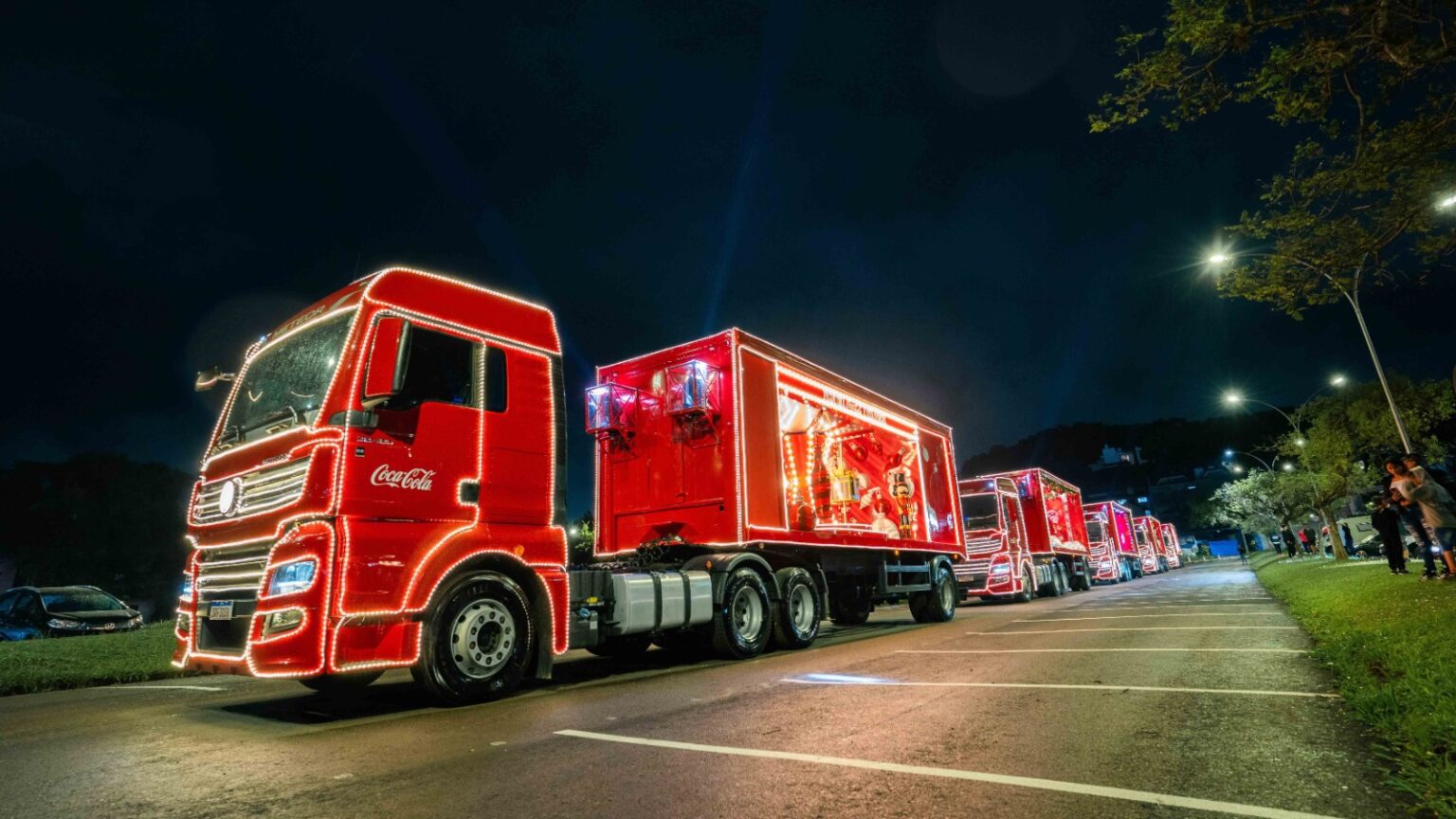 Caravana de Natal da Coca-Cola vai passar por Maringá; veja a rota ...